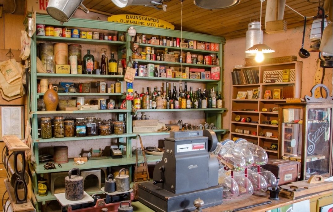 The History Files: Shopping – Then and Now - The Wombat Post